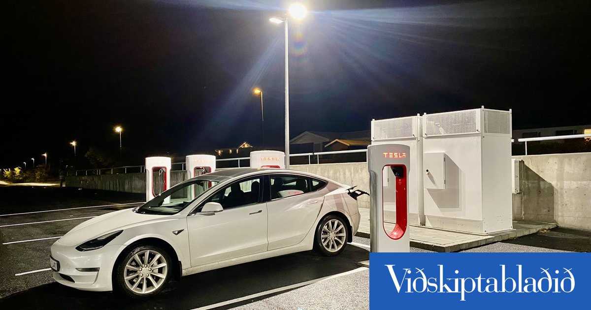 Tesla opnar ofurhleðslu á Akureyri