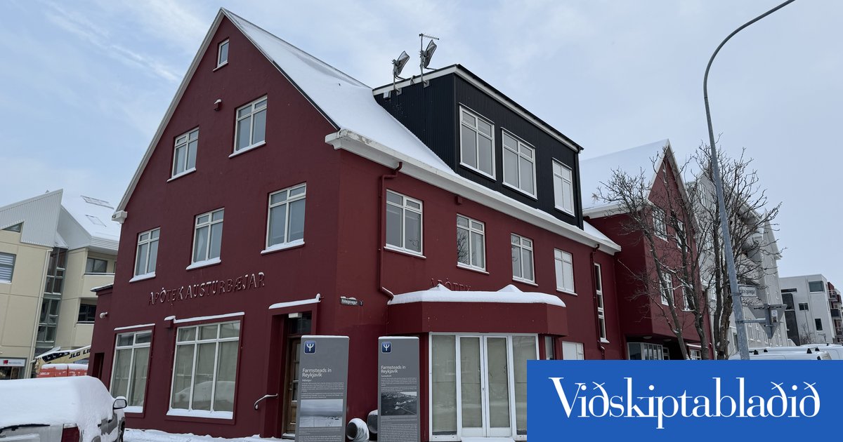 Kaupa gamla Austur­bæjarapó­tekið á 800 milljónir