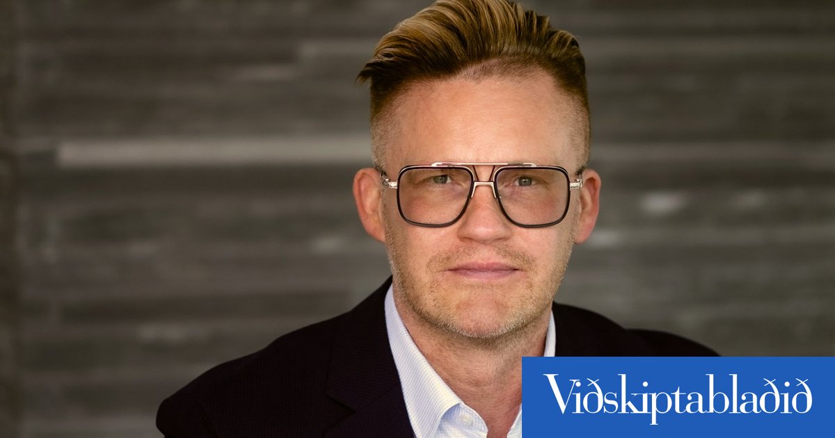 Oculis á miklu flugi