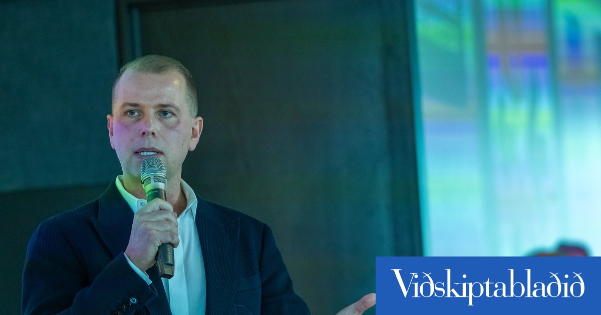 Stoðir stefna á skráningu innan árs