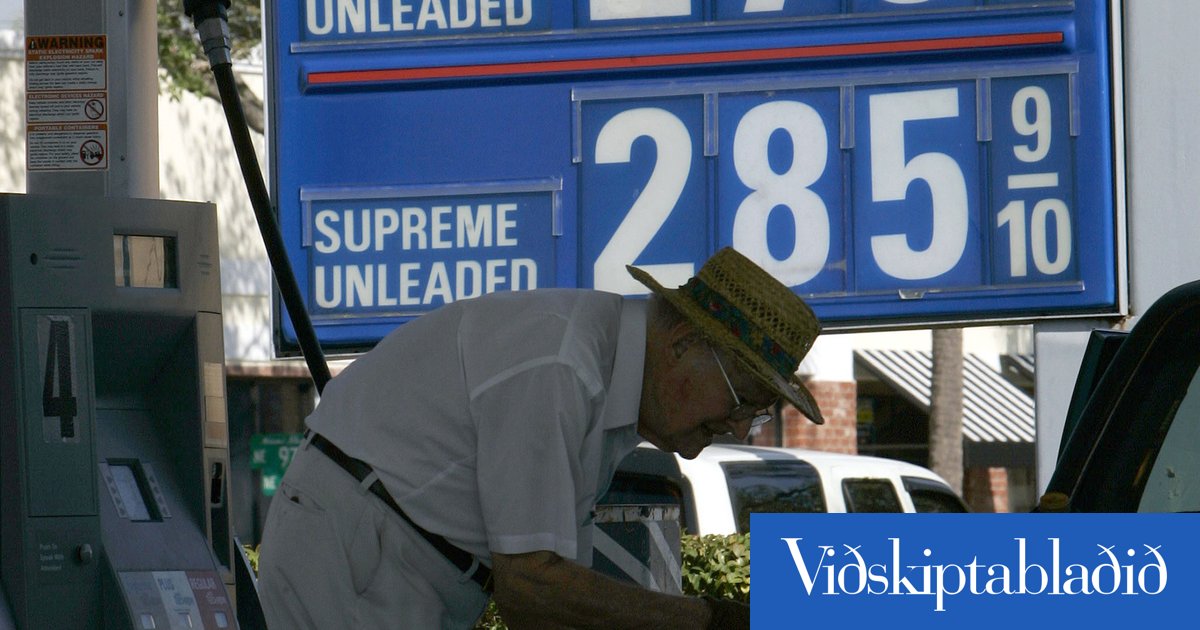 Hús­gögn, egg og olía þrýstu verð­bólgunni niður