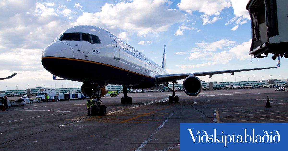 Flugi seinkað vegna veðurs