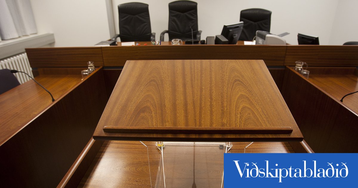 Fjöldi lögfræðinga án atvinnu