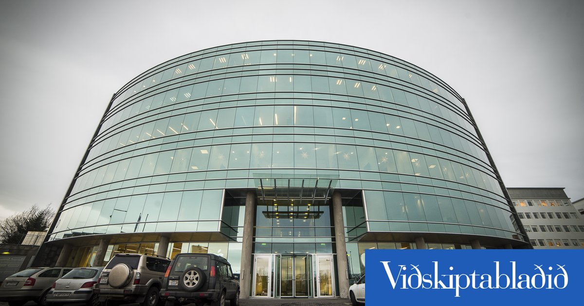 Skeljungur og Icelandair lækka