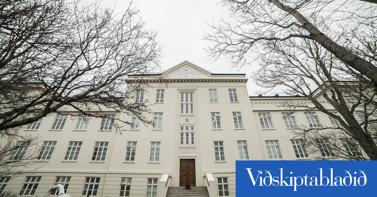 Lengri biðlistar frá yfirtöku spítalans