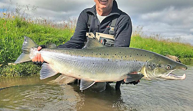 Clapton kíkti í Laxá á Ásum